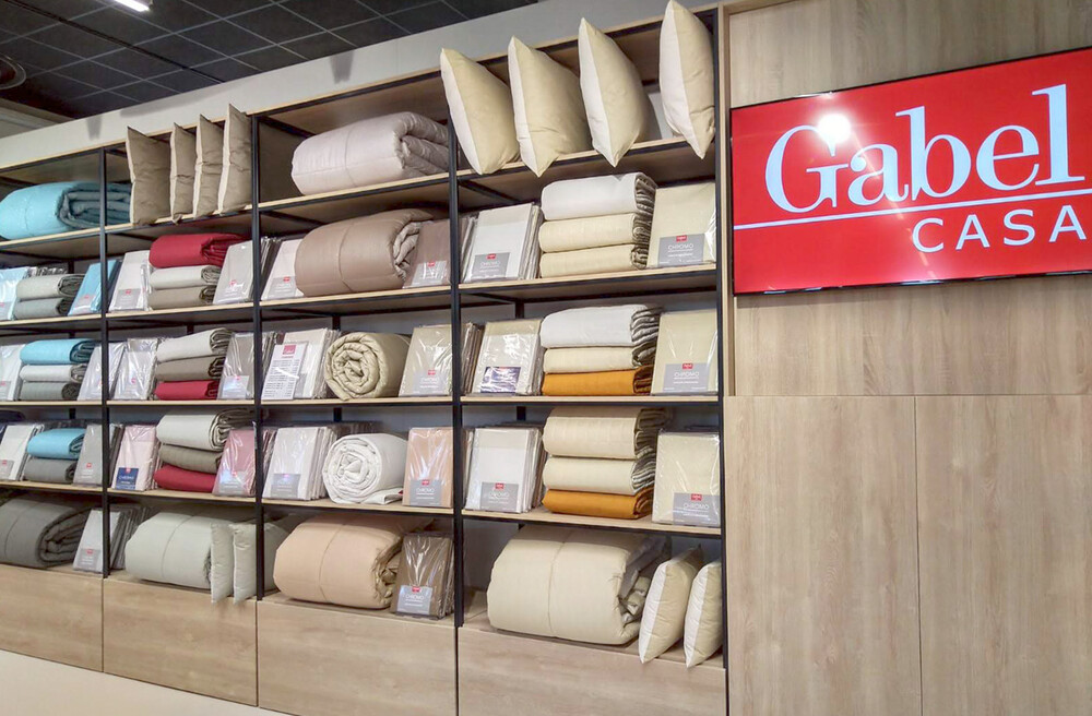 Arredamento negozio Flagship Store Gabel Casa
